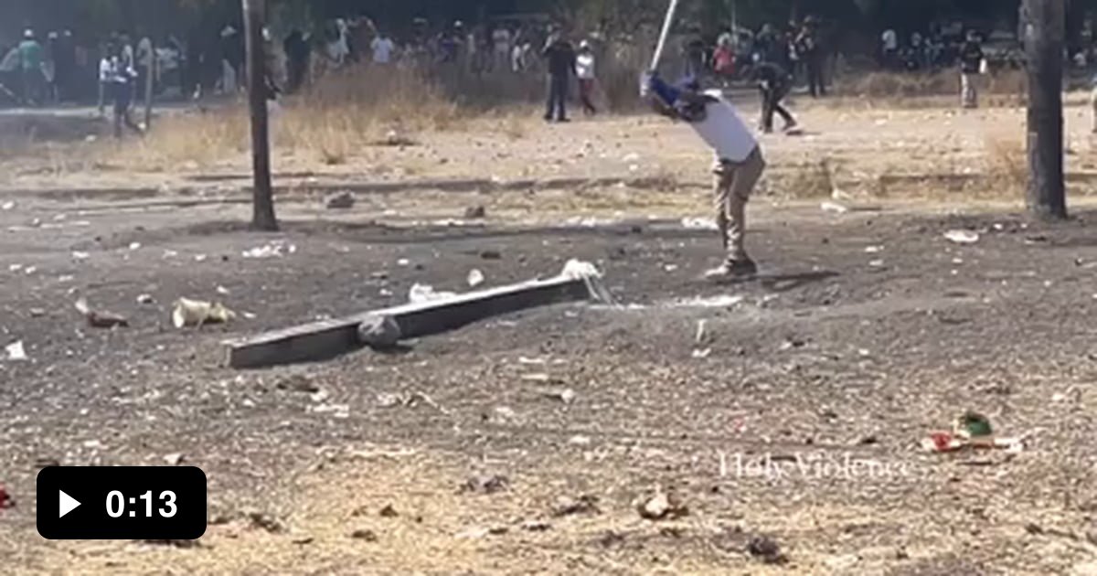 Exploding Hammer Festival in San Juan de la Vega, Mexico - 9GAG