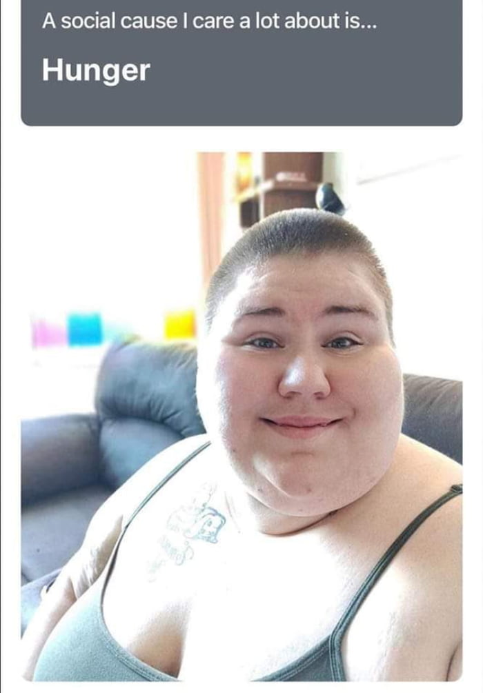 It's funny cuz she's fat - 9GAG