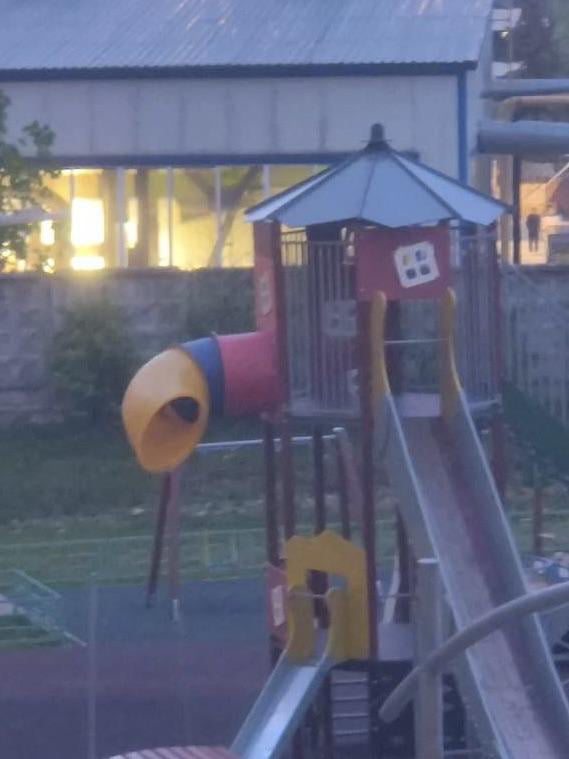 A normal slide in Russia - 9GAG