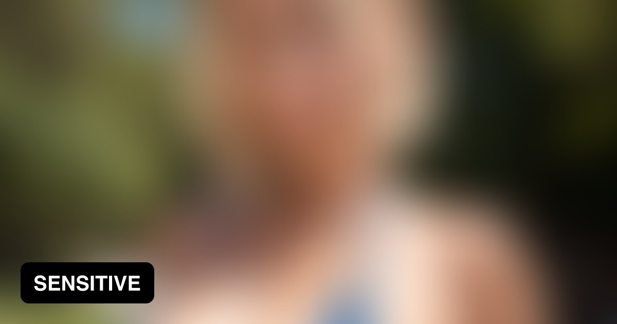 Ai Generated Blond Girl In Blue Bikini - 9GAG