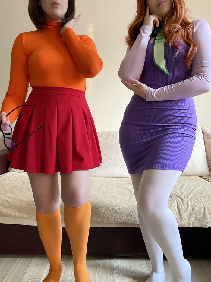 Velma and Daphne from Scooby Doo by sweet_gabbie - 9GAG