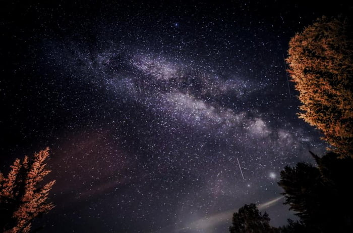 A wide view of the Milky way and shooting stars. - 9GAG