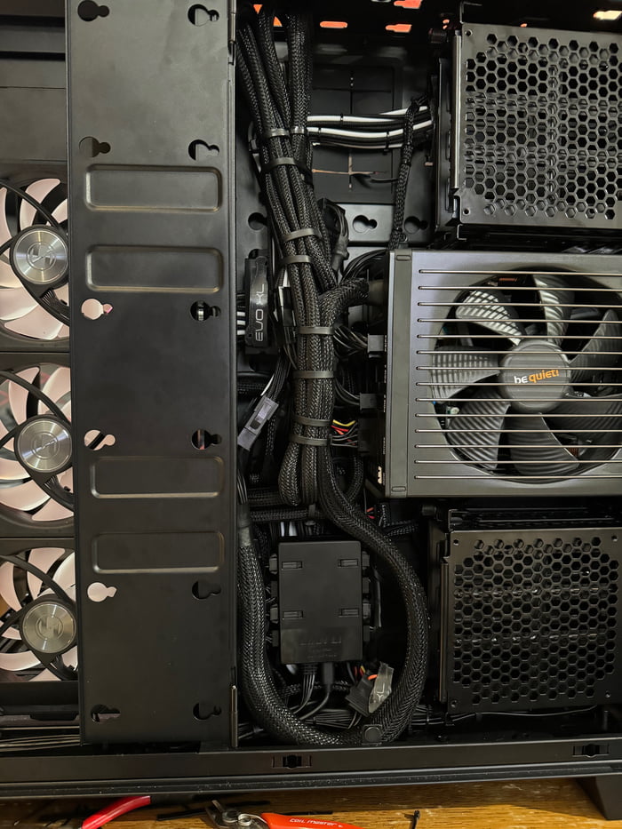 Finished Cable Management…. Not perfect but i like it. What do you guys think? - 9GAG