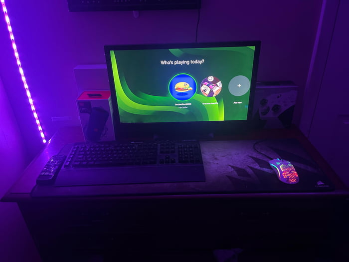 Xbox only mini setup - 9GAG