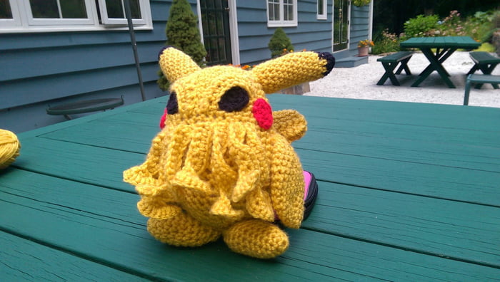 Lovecraft meets Pokemon. Cthulhu, use Thunderbolt! - 9GAG