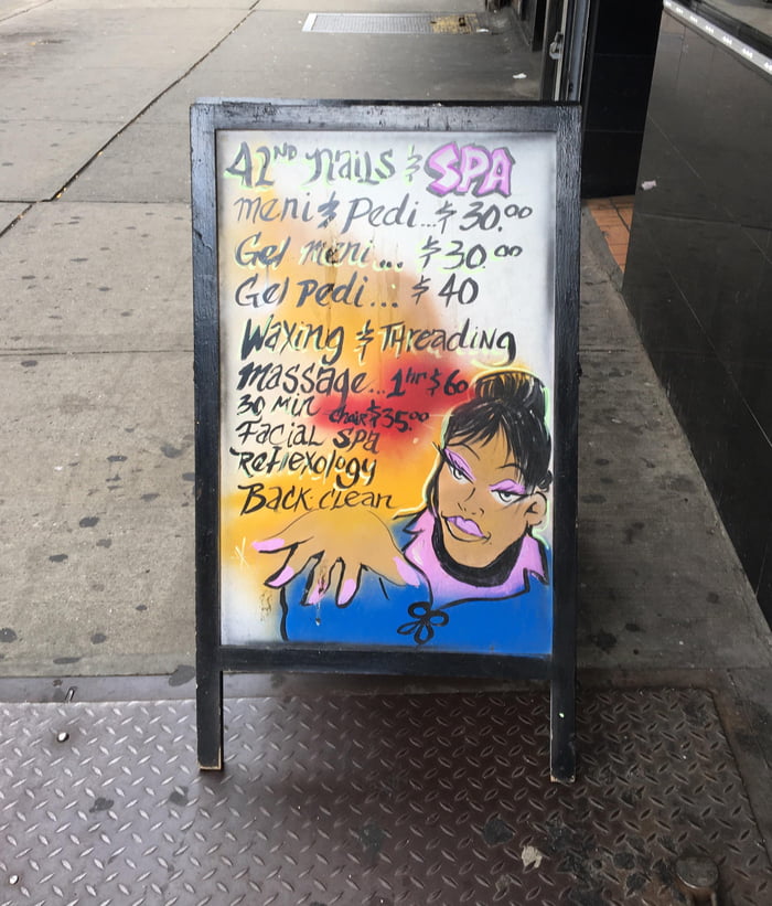 You can almost hear the woman in the painting saying "Heeeeeeey girl ...