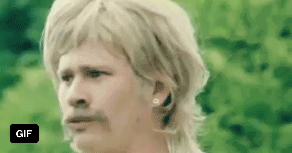 Download your wtf gif here for free! - 9GAG