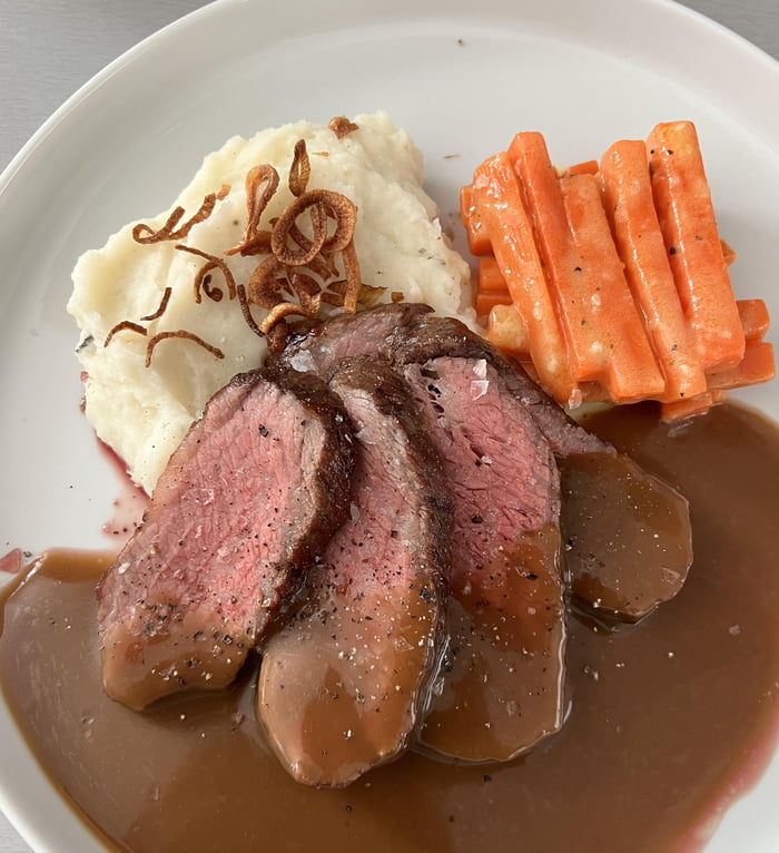 Tri-tip steak, mashed potatoes, buttered carrots, and gravy - 9GAG