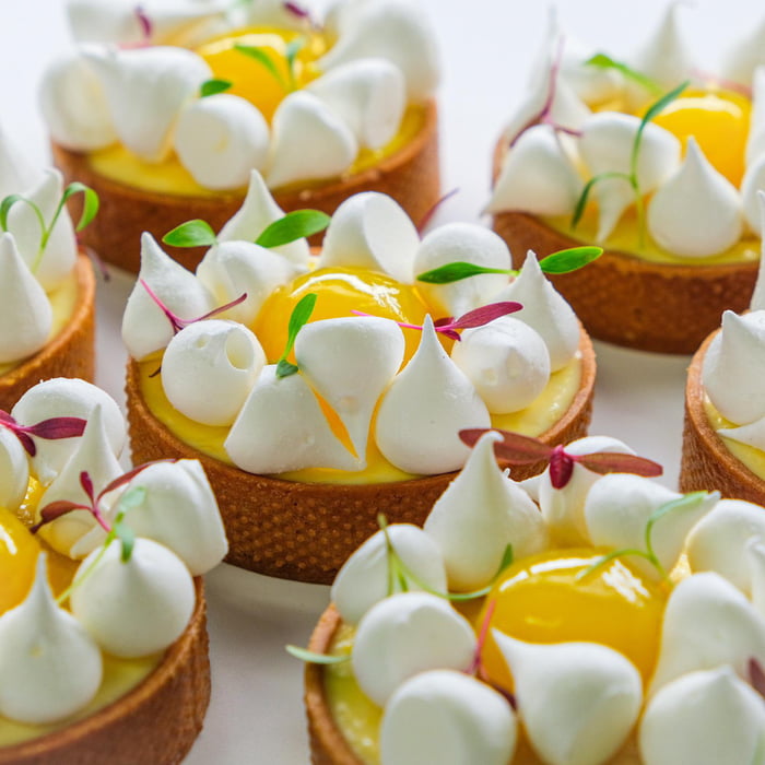 Lemon pie with meringue - 9GAG