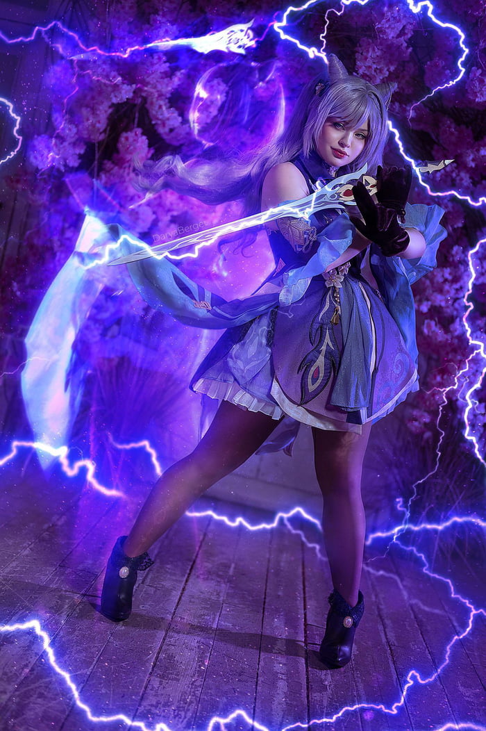 Keqing cosplay by Darya Berger - 9GAG