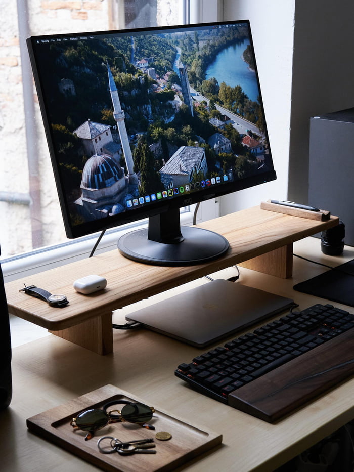 Current College Setup: Simple IKEA table but making a solid wood replacement Table myself soon ...