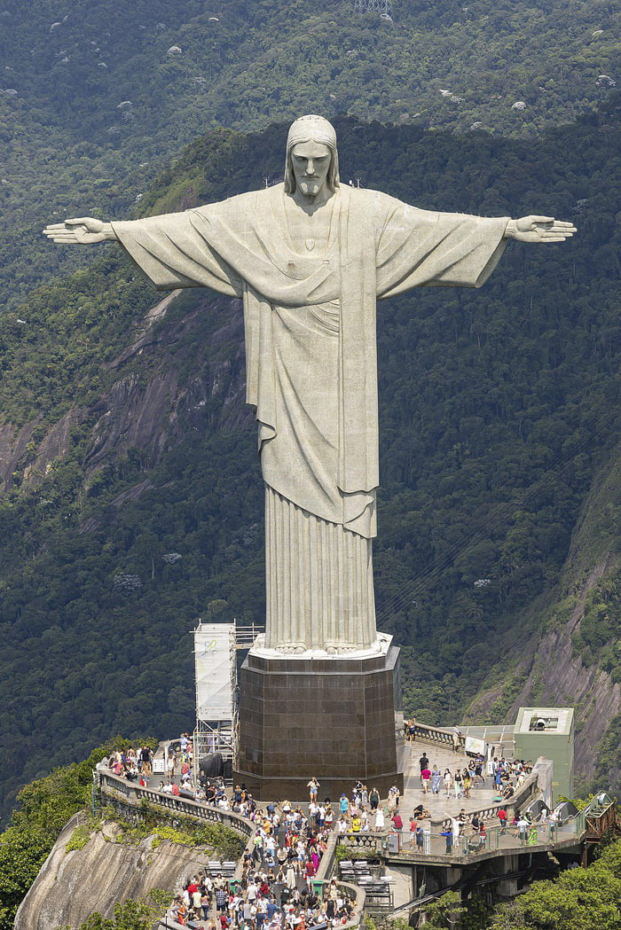 This is about how large an imperator titan (Dies Irae) is canonically ...