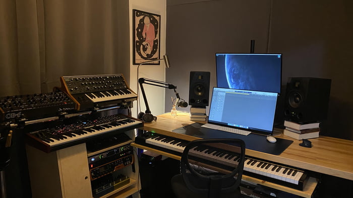 Hackintosh/PC studio and gaming setup - 9GAG