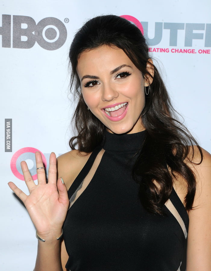 Victoria Justice - 9GAG