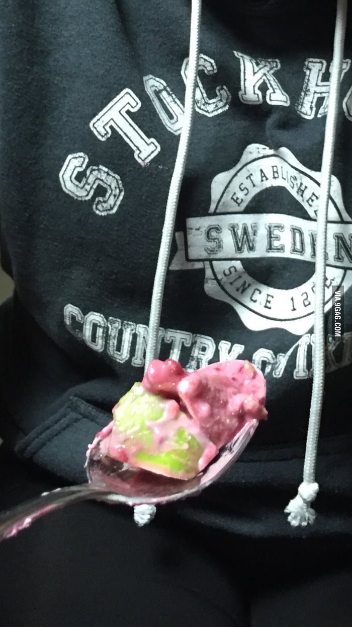 So my rommate just had smashed Patrick for breakfast - 9GAG