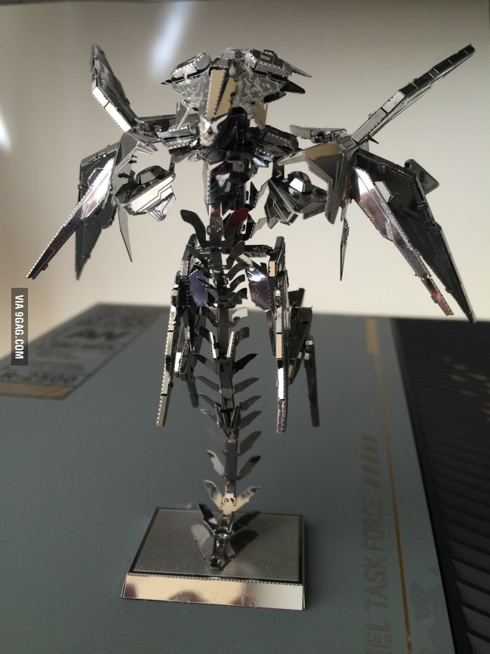 Metal Guardian from Halo 5 - 9GAG