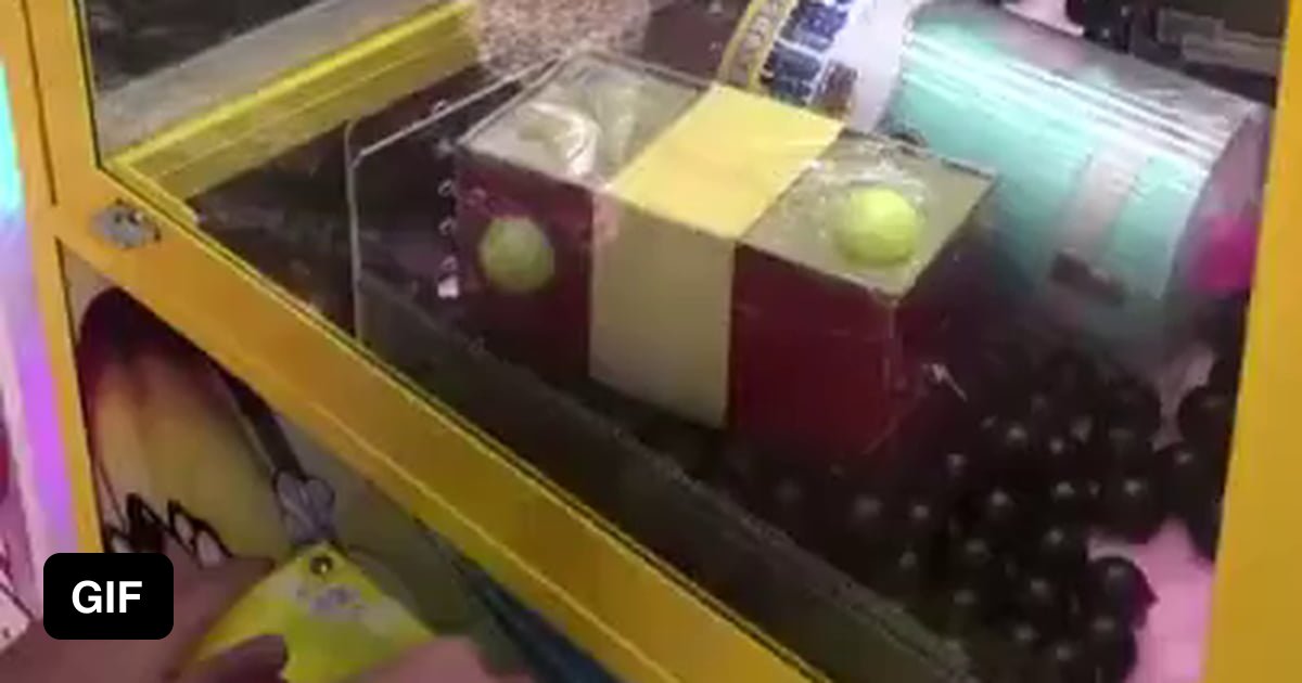 "Meet me - your claw master" - 9GAG