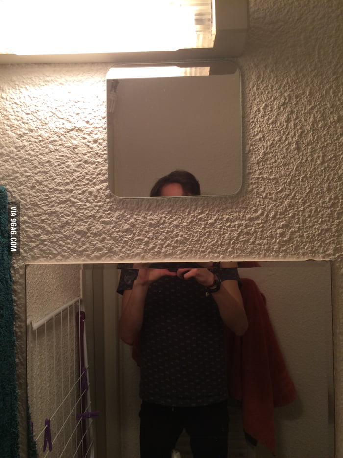 Having A Small Gf Selfie In Her Bathroom 9gag
