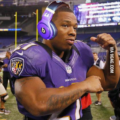 Beats by Ray - 9GAG