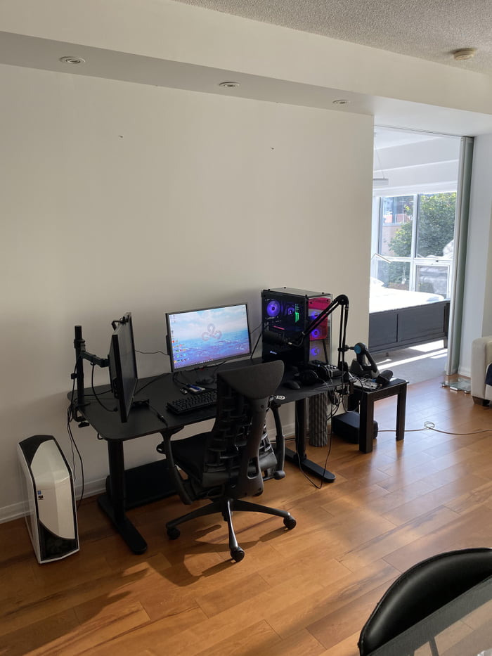 Dual PC stream / Ultimate competitive E sports setup - 9GAG