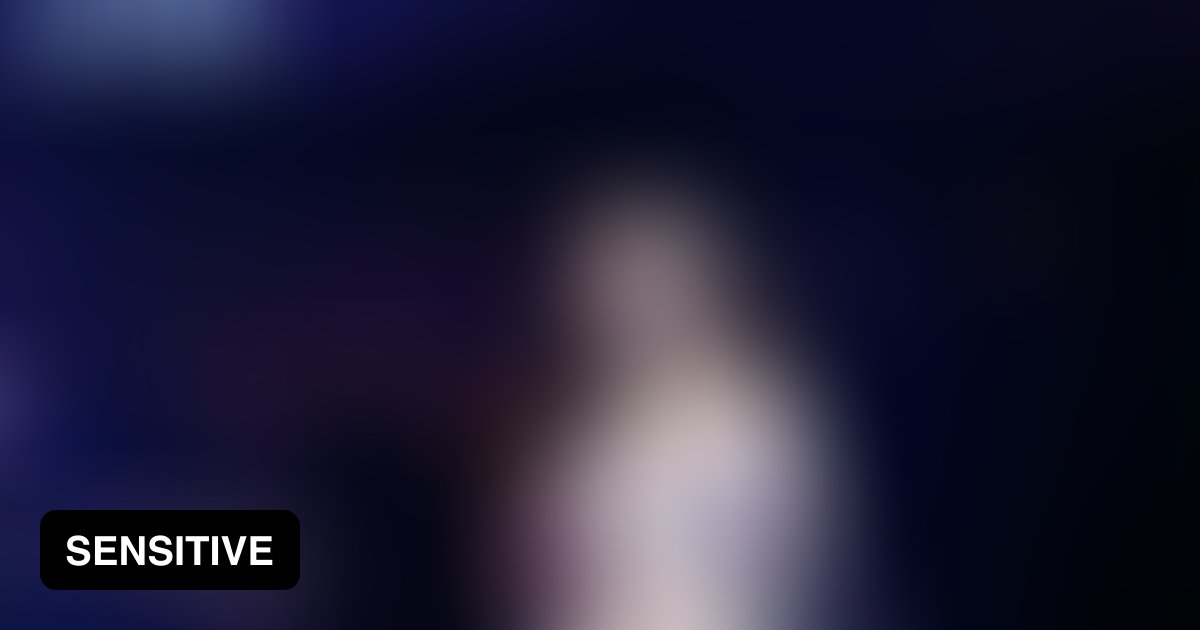 Daisy Pascual on Stage - 9GAG