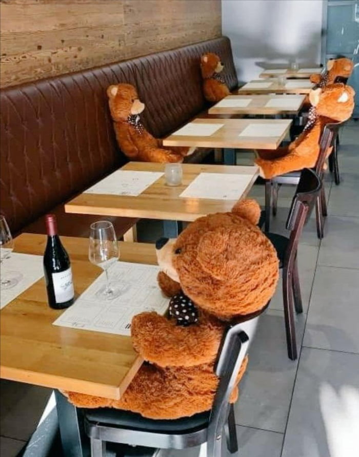 This restaurant got teddy bears to keep peoples tables apart during the ...