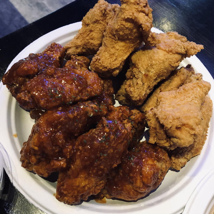 Pelicana, original and sweet n spicy Korean fried chicken - 9GAG