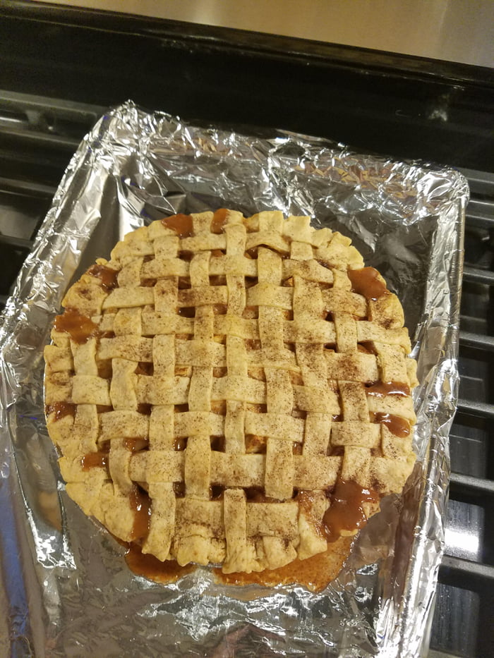 First weave attempt apple pie - 9GAG