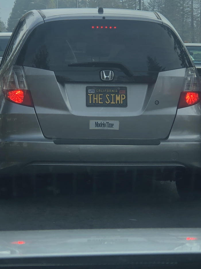 This car’s license plate made me lol - 9GAG