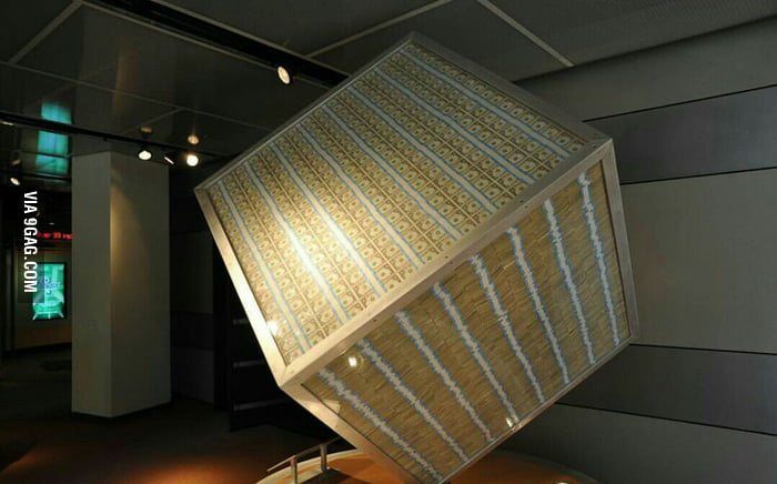 Cube of 1 million 1 dollar bills. - 9GAG