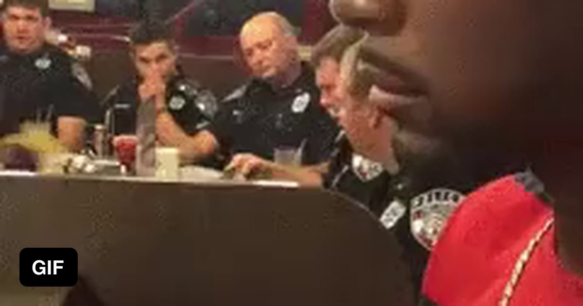 Eating at a waffle house full of cops - 9GAG