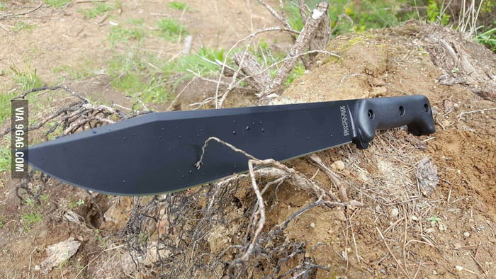 Becker BK20. Limited edition 450 run. 11" 1095 blade - 9GAG