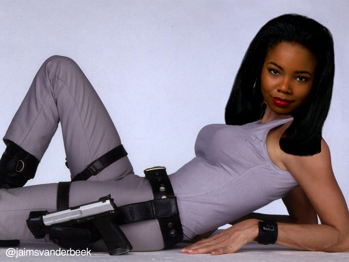 Laura Winslow: Tomb Raider - 9GAG