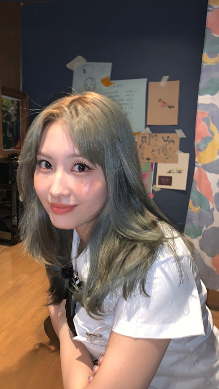 Momo IG story update - 9GAG