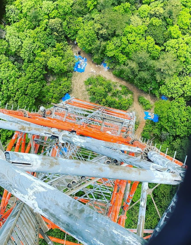 Working on a big high voltage tower - 9GAG