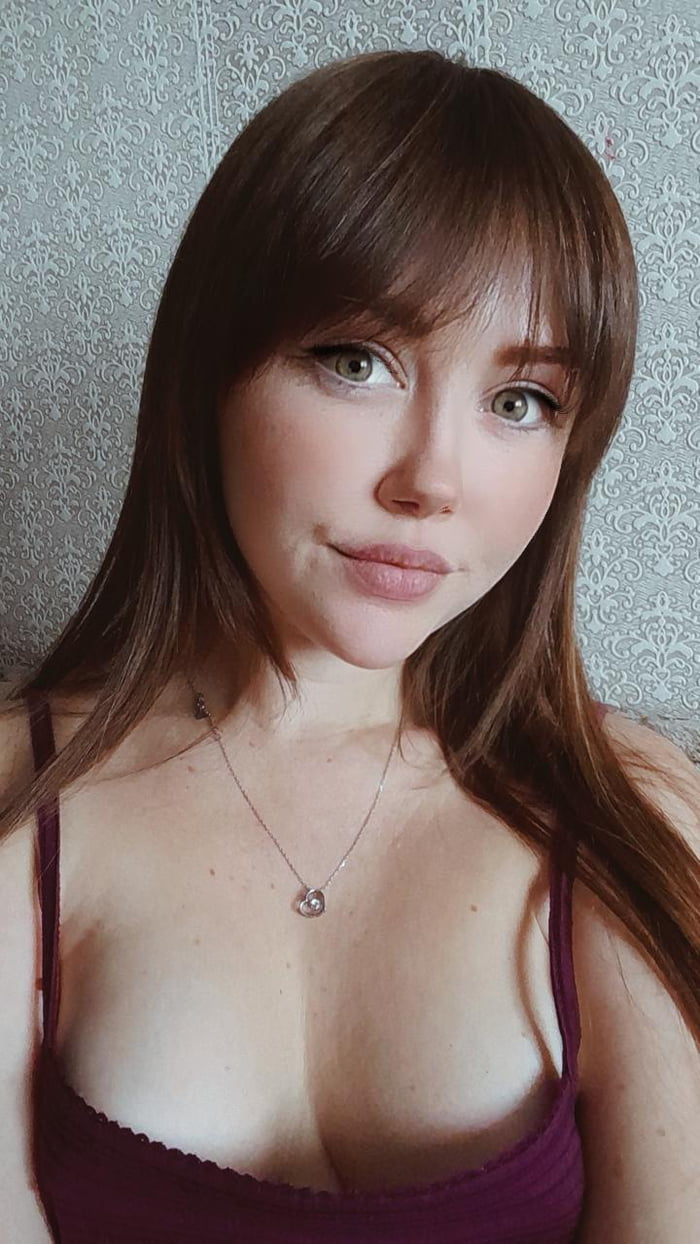 Guess who she looks like?) - 9GAG