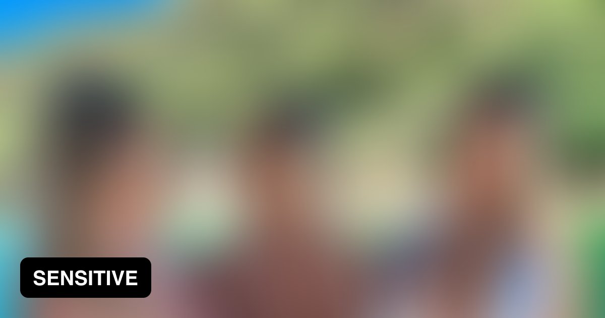 Sexy White Girls in bikinis - 9GAG