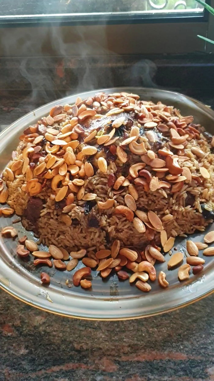 Maaloube batenjen (Lebanese upside down eggplant meat and rice dish) - 9GAG