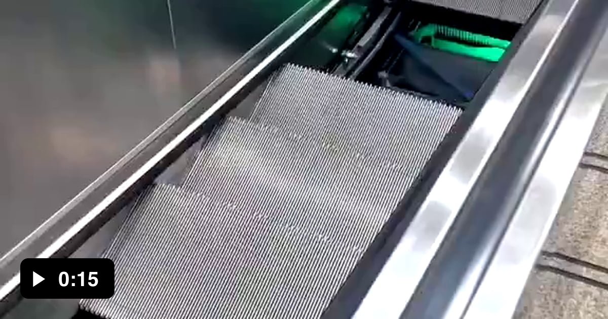 Chillin' at work - 9GAG