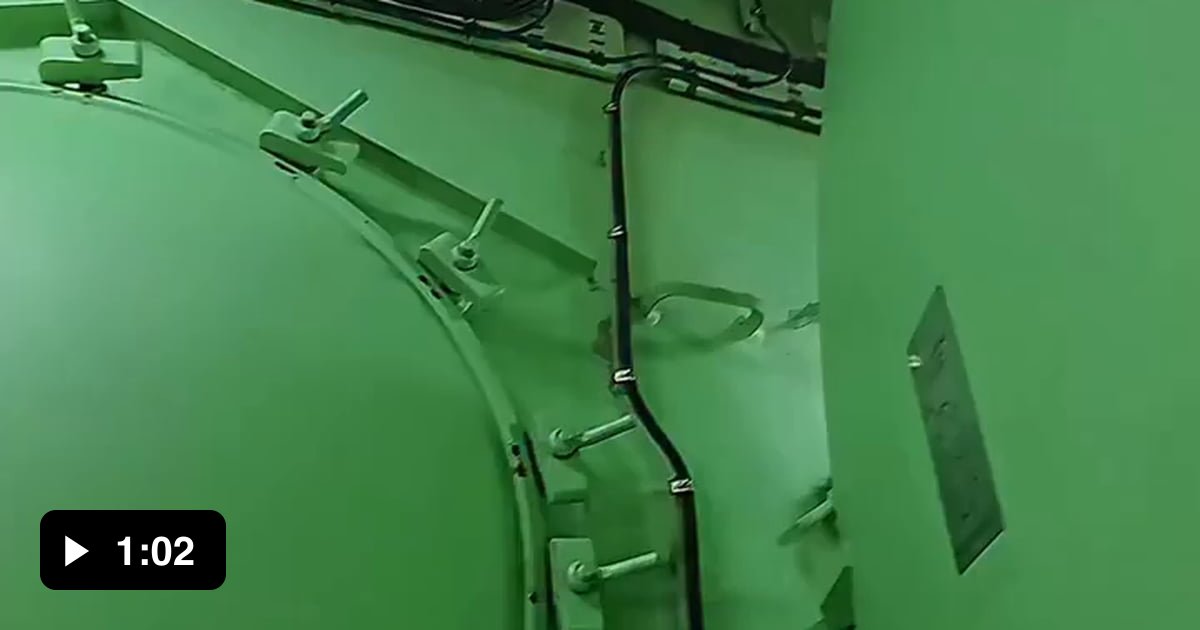 Just a quick look inside the engine. - 9GAG