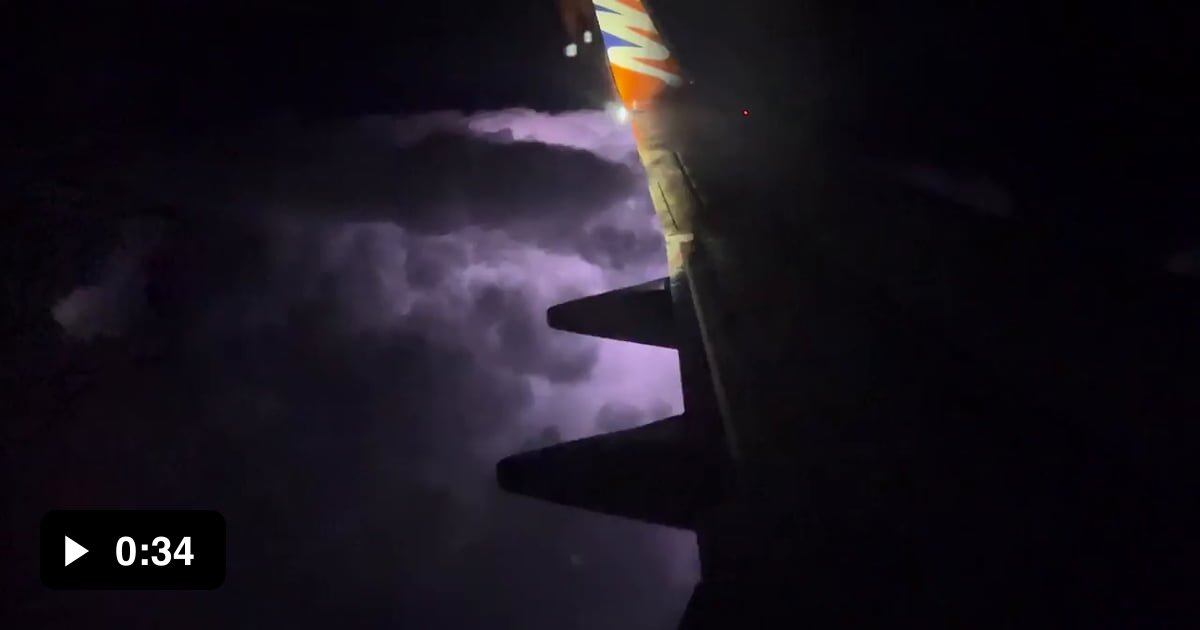 Flying over a lightning storm - 9GAG