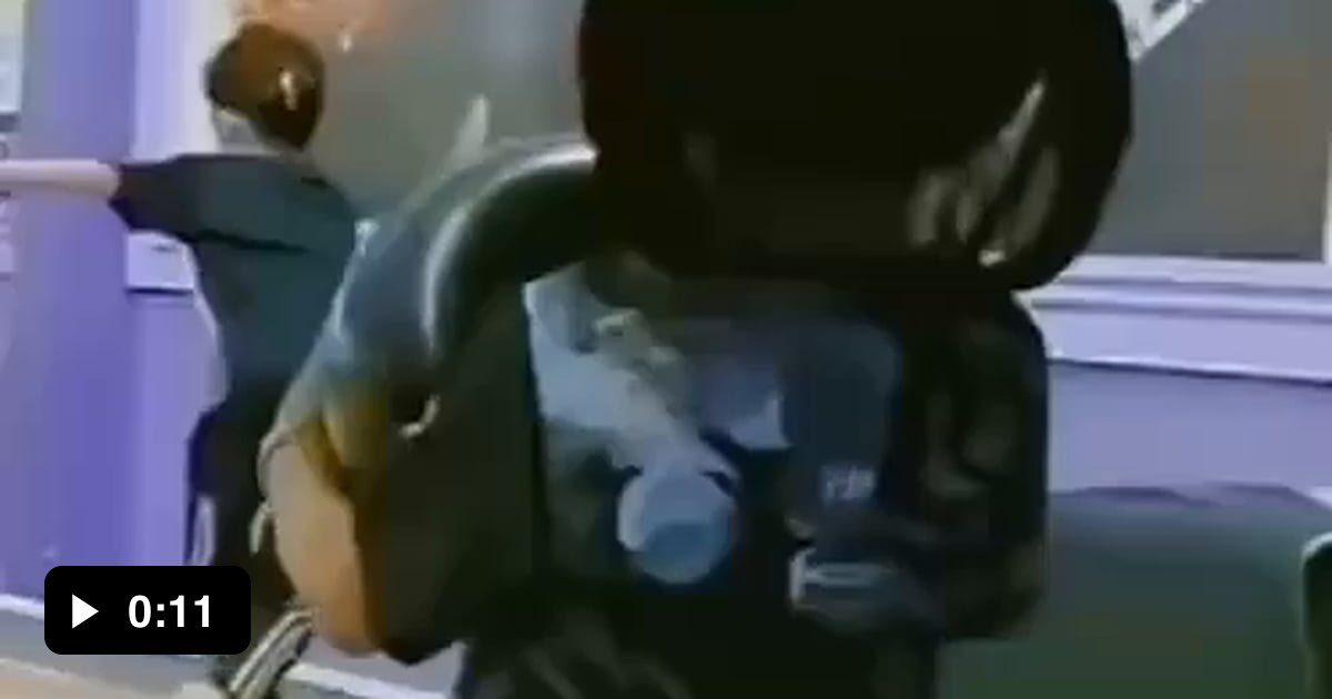 This little girl just hit it like a pro 🤯 - 9GAG