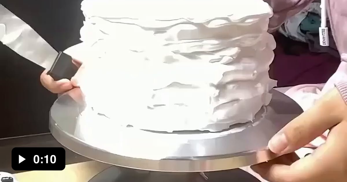 My attempt at a smooth cake finish - 9GAG