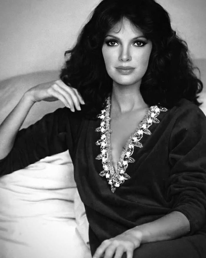 Jaclyn Smith in a classic 1970s portrait - 9GAG
