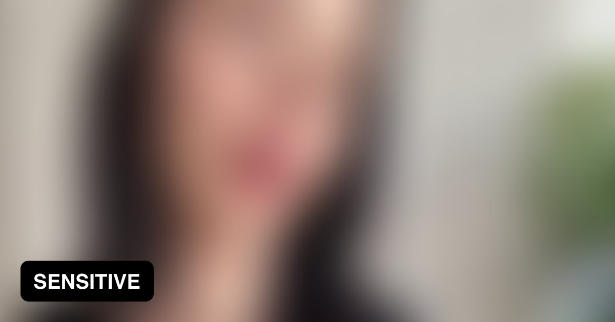 Anyone know she? - 9GAG