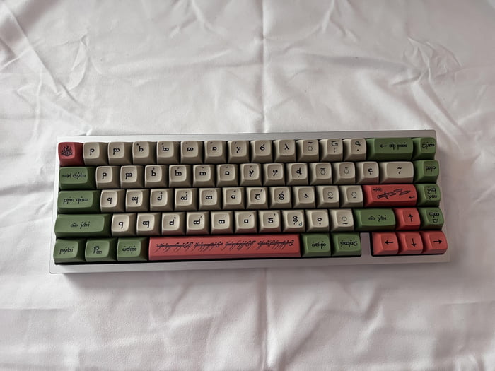 First keyboard build - 9GAG