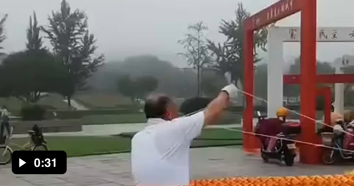 The dragonbender, tamer of the original firebenders - 9GAG