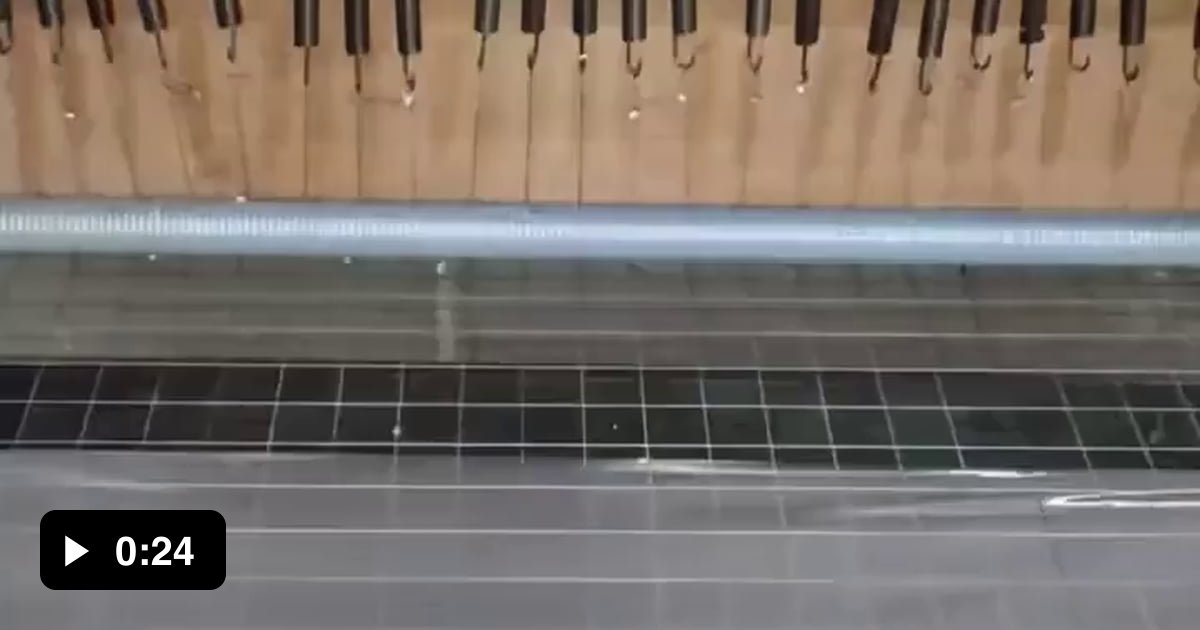 The way this hot wire slices - 9GAG