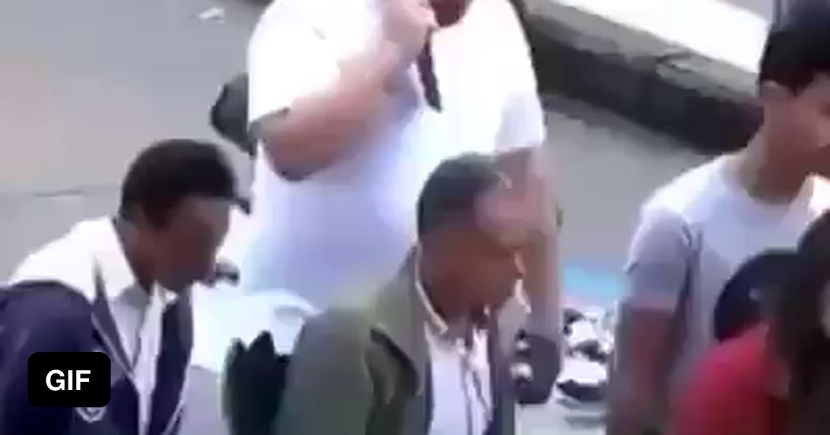 The art of stealing - 9GAG