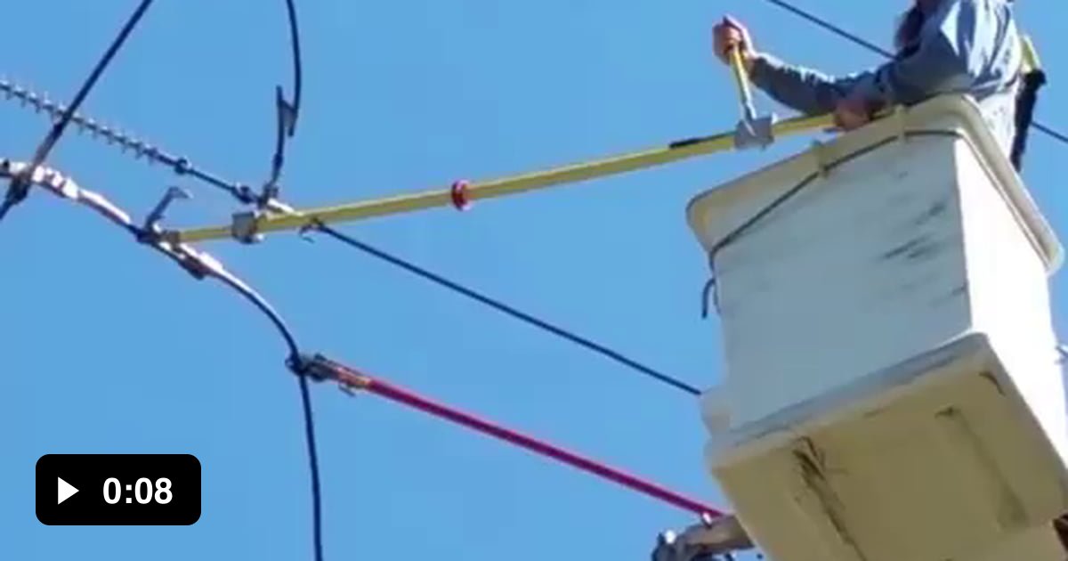Cutting high voltage power line - 9GAG
